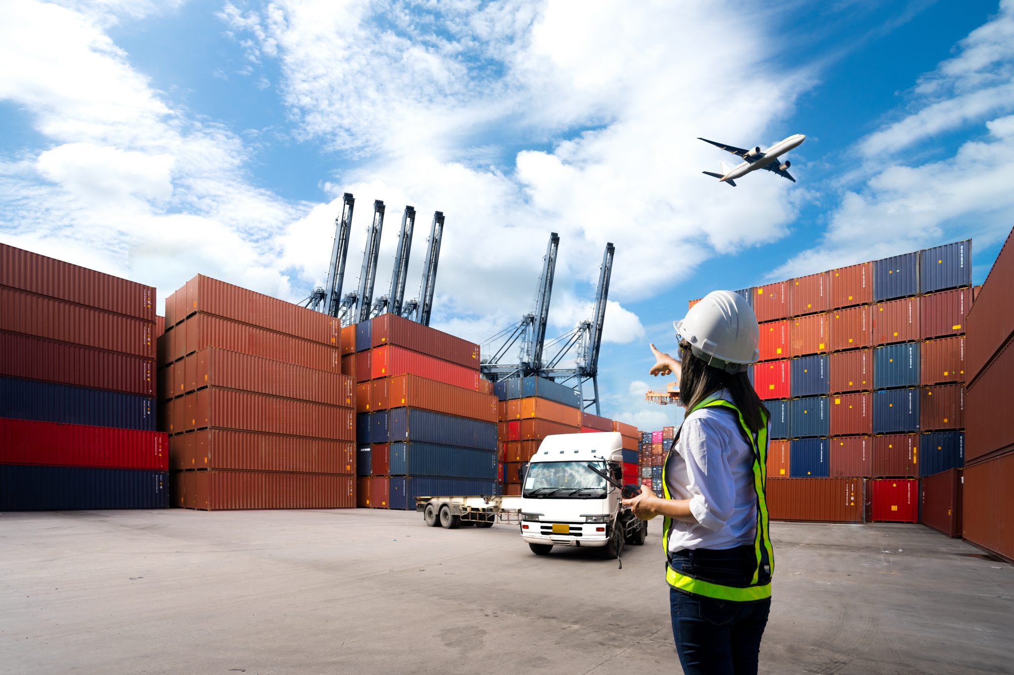 Posición de las mujeres en la industria de transporte y logística.